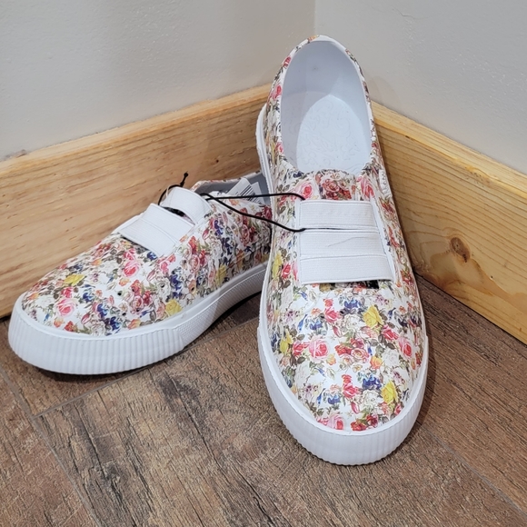 Blowfish | Shoes | Nwt Girls Blowfish Walking On Clouds Shoes Various ...